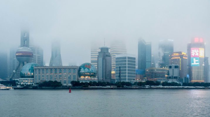 Coping with concurrent heatwaves and ozone pollution in megacities of ...